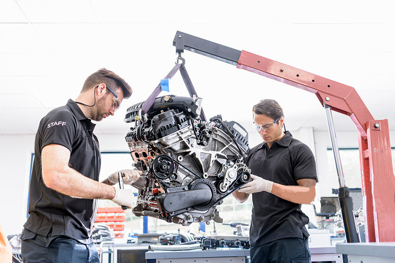 What causes an Audi oil alarm? - Yeah Engine